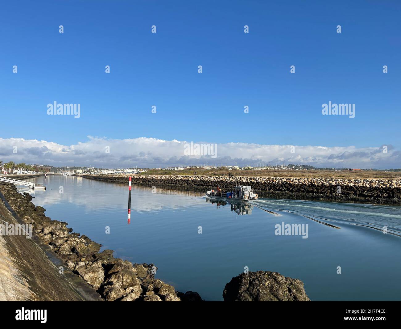 Drone wide view marina bay hi-res stock photography and images - Alamy
