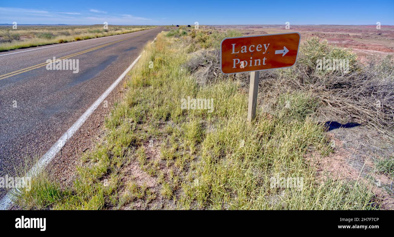 Roadsign pointing the way to Lacey Point in Petrified Forest National ...