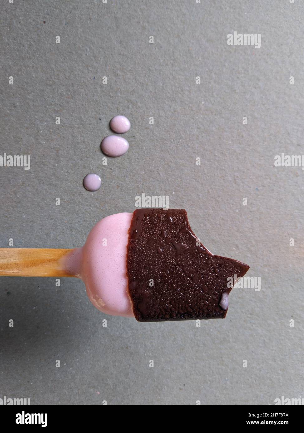 Melting creamy ice cream dessert hi-res stock photography and images ...