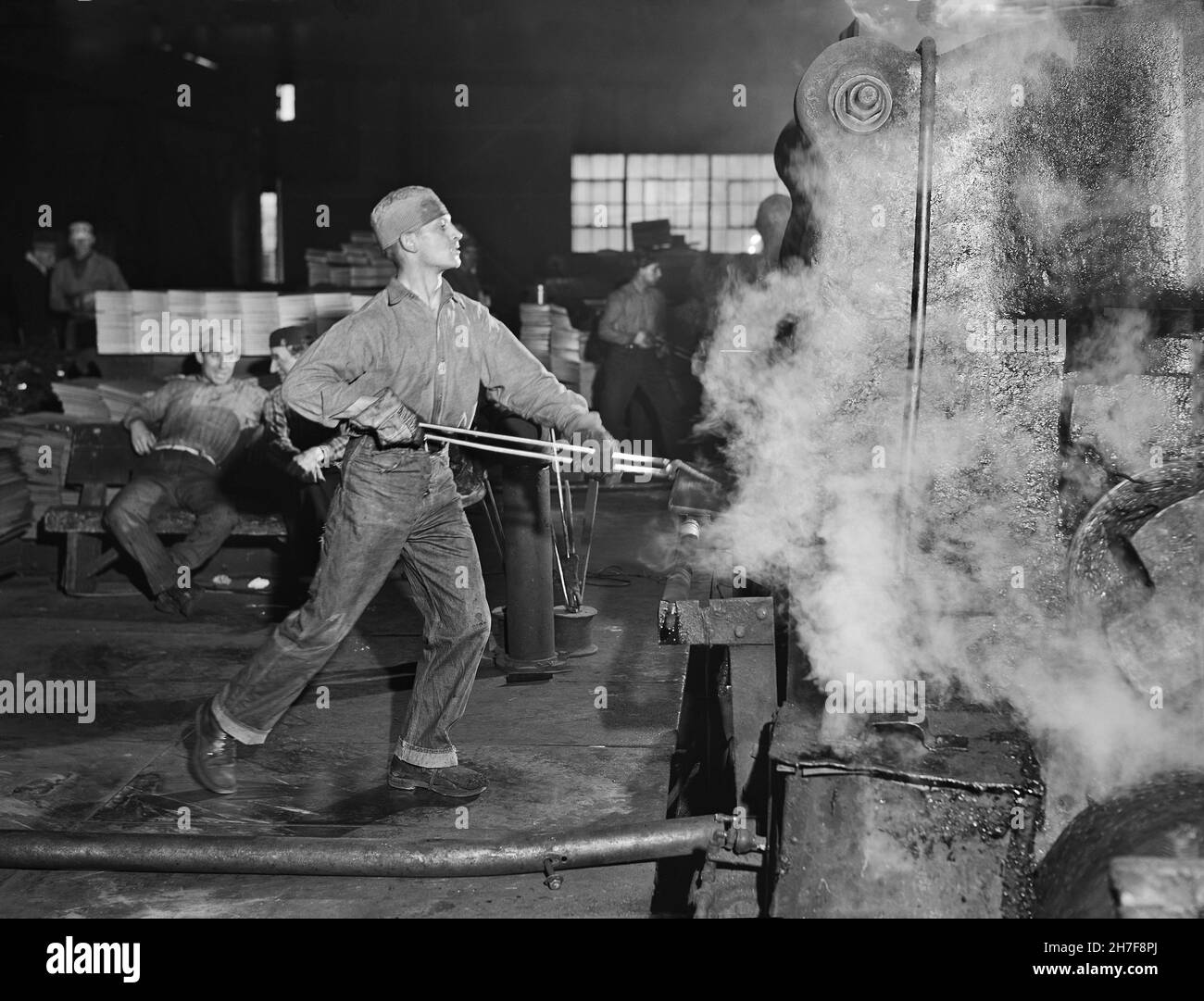 1940s office machine black and white Black and White Stock Photos ...