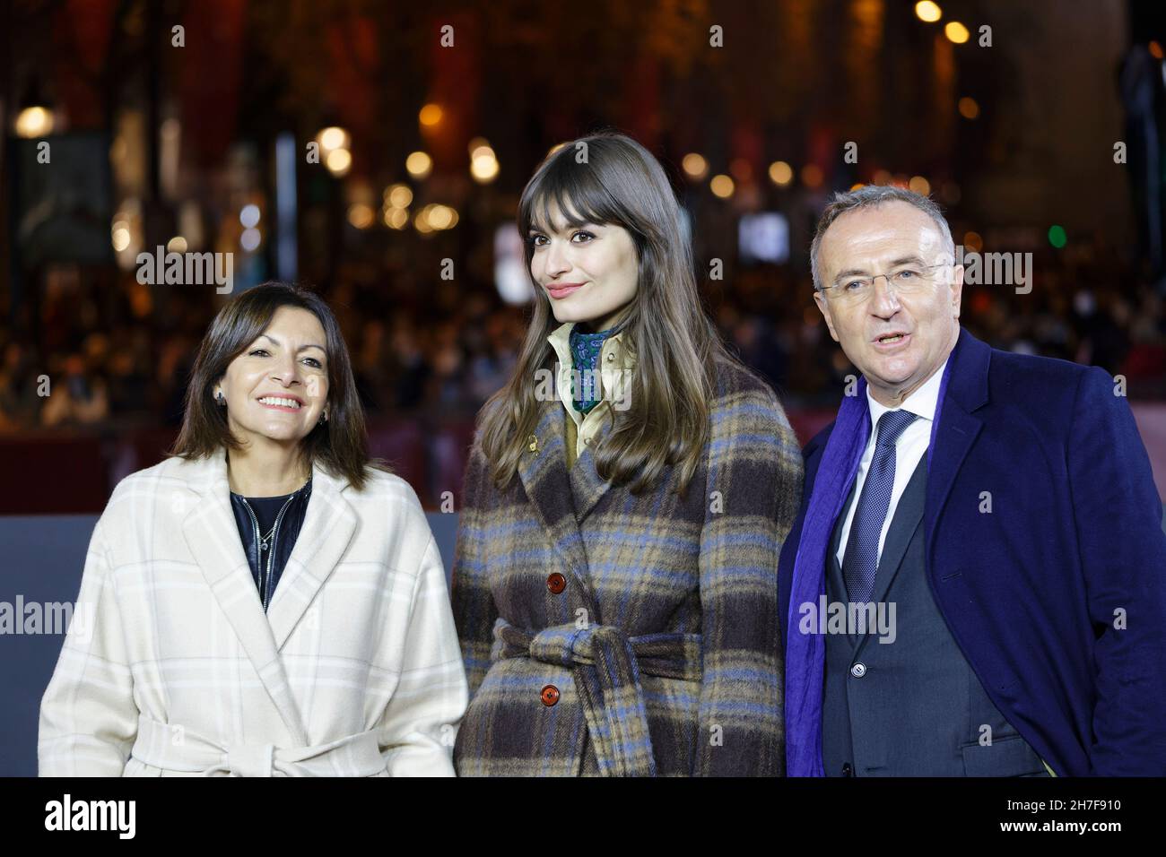 Paris, France. 21st Nov, 2021. Paris mayor Anne Hidalgo, Clara Luciani ...
