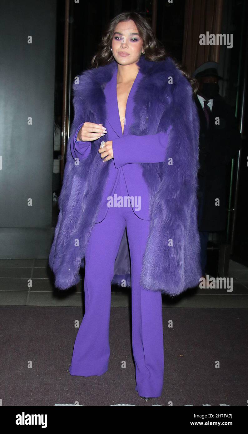 Hailee steinfeld 2021 hi-res stock photography and images - Alamy