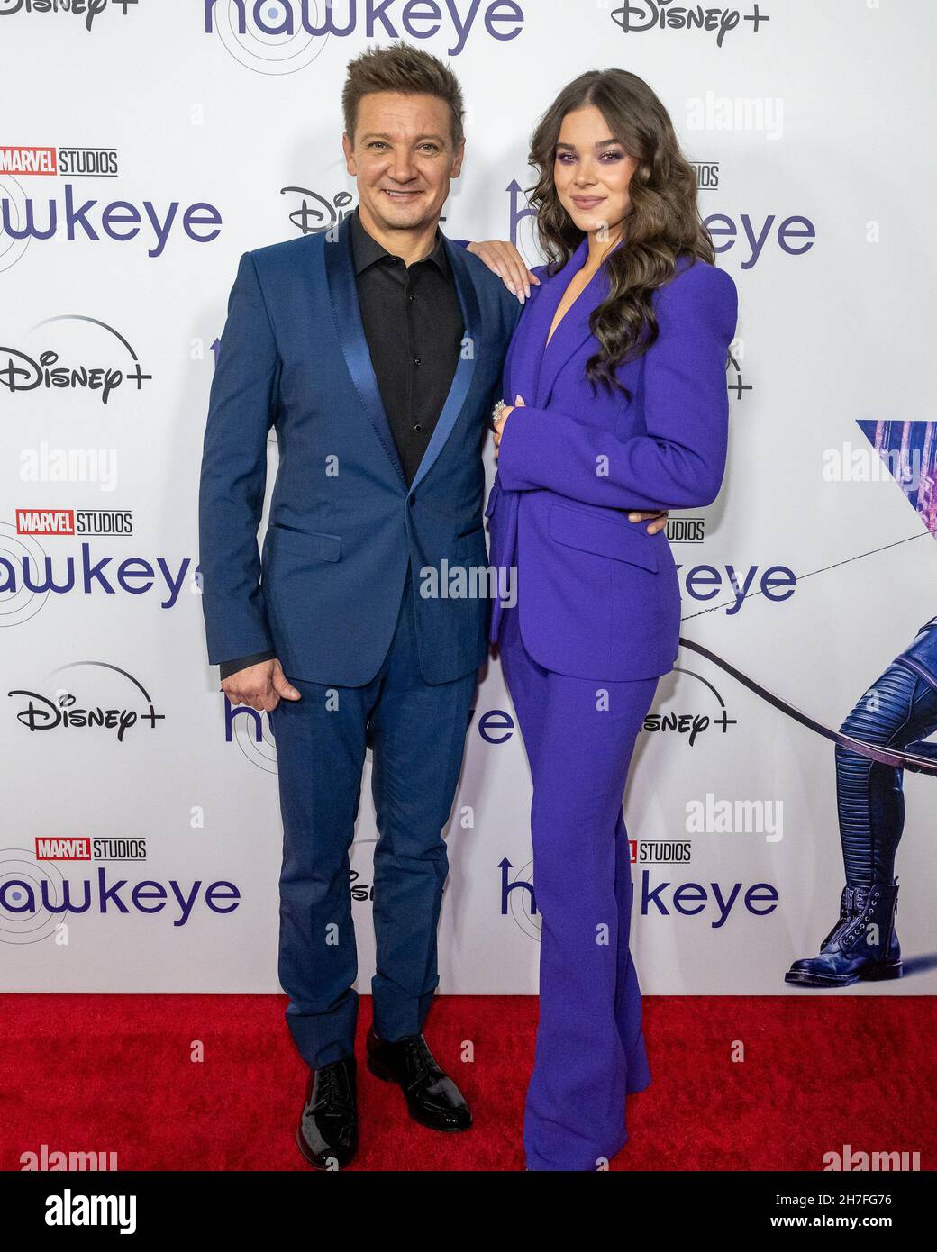 New York, USA. 22nd Nov, 2021. Jeremy Renner and Hailee Steinfeld ...