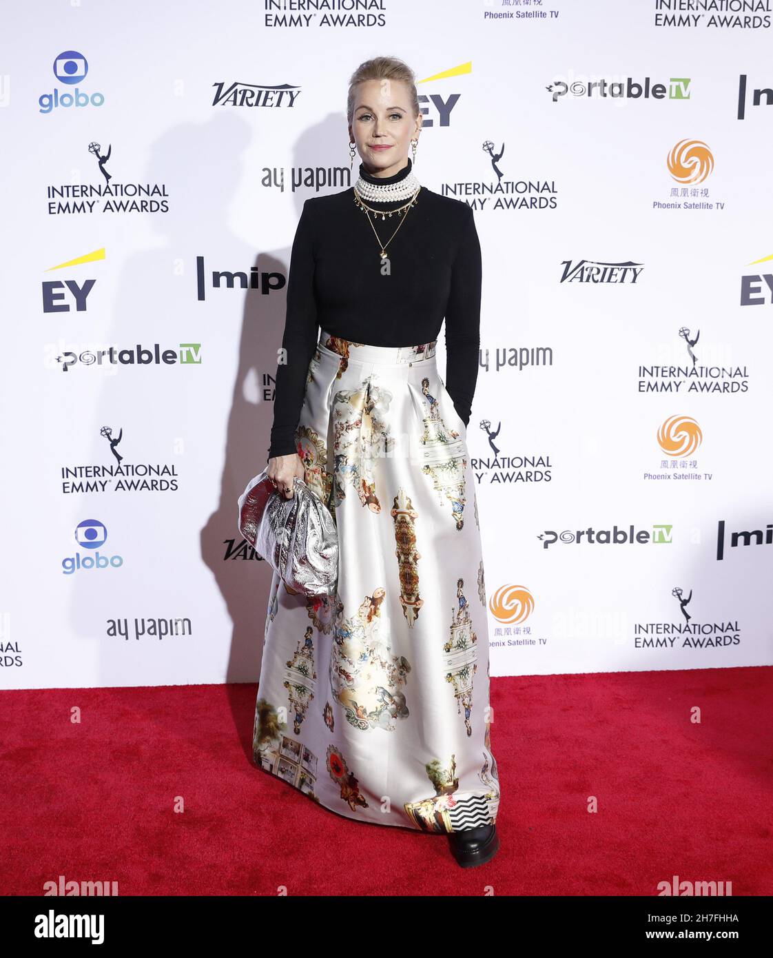 New York, United States. 22nd Nov, 2021. Sofia Helin arrives on the red ...