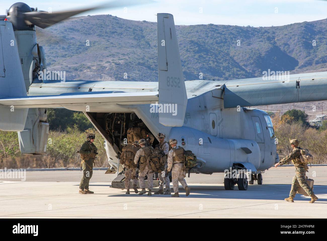 U.S. Marines with the Infantry Small Unit Leaders Course 1-22, Advanced ...