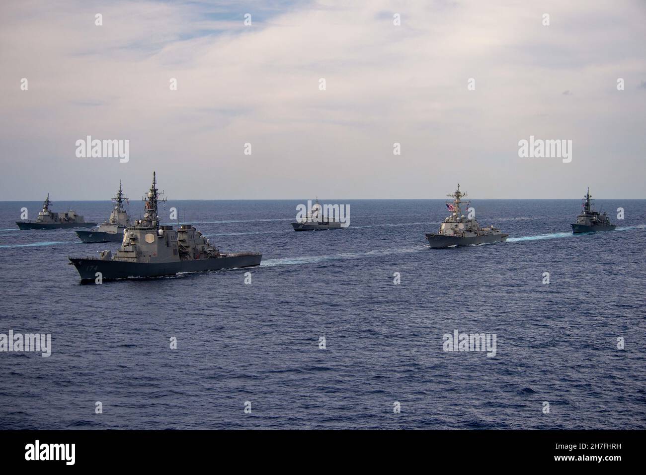 211121-N-TD381-1544 PHILIPPINE SEA (Nov. 21, 2021) Japan Maritime Self ...