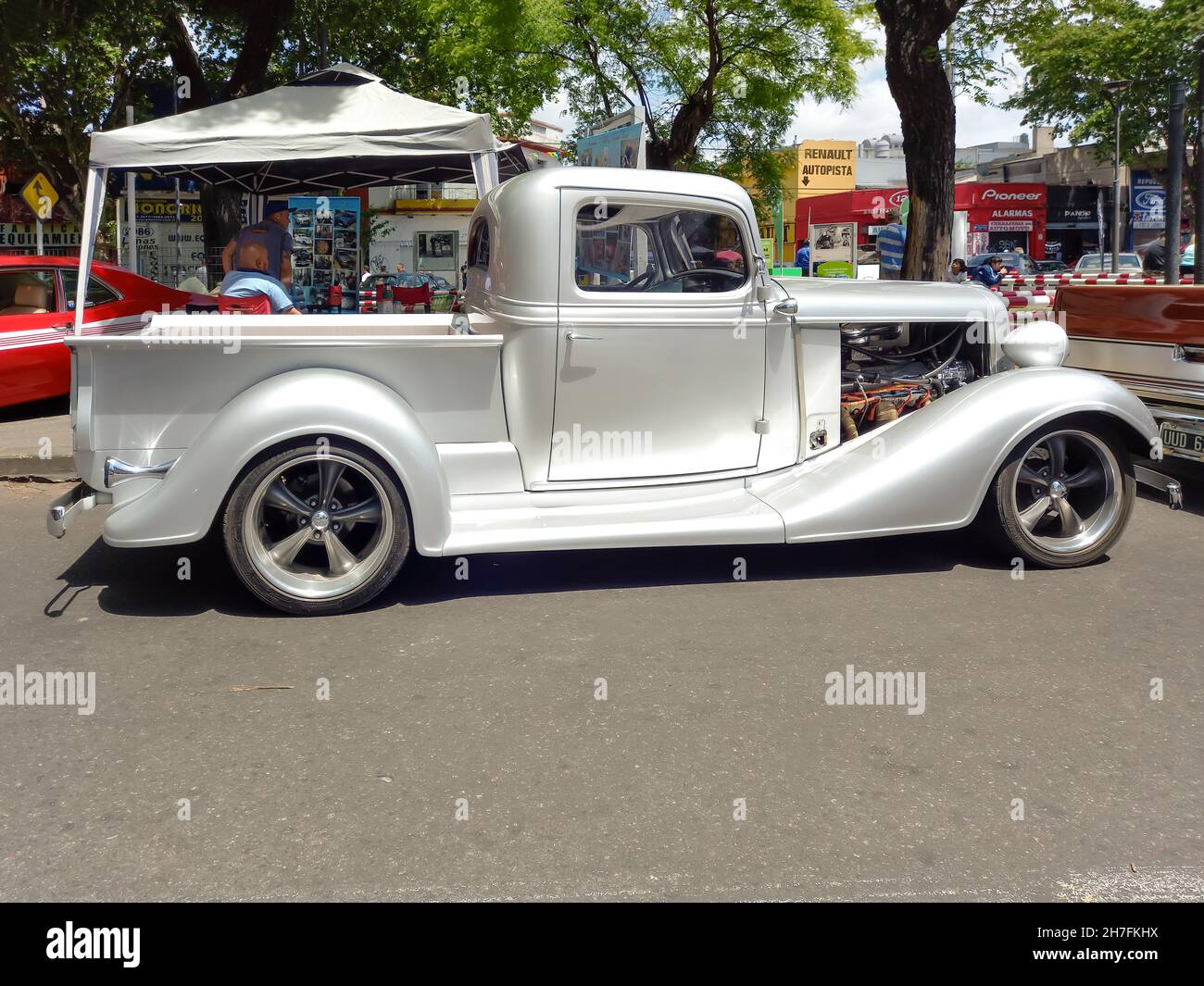 Box Chevy Truck On 30s