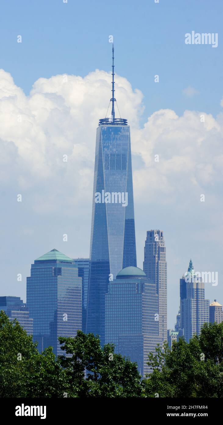 Landmark freedom tower hi-res stock photography and images - Alamy