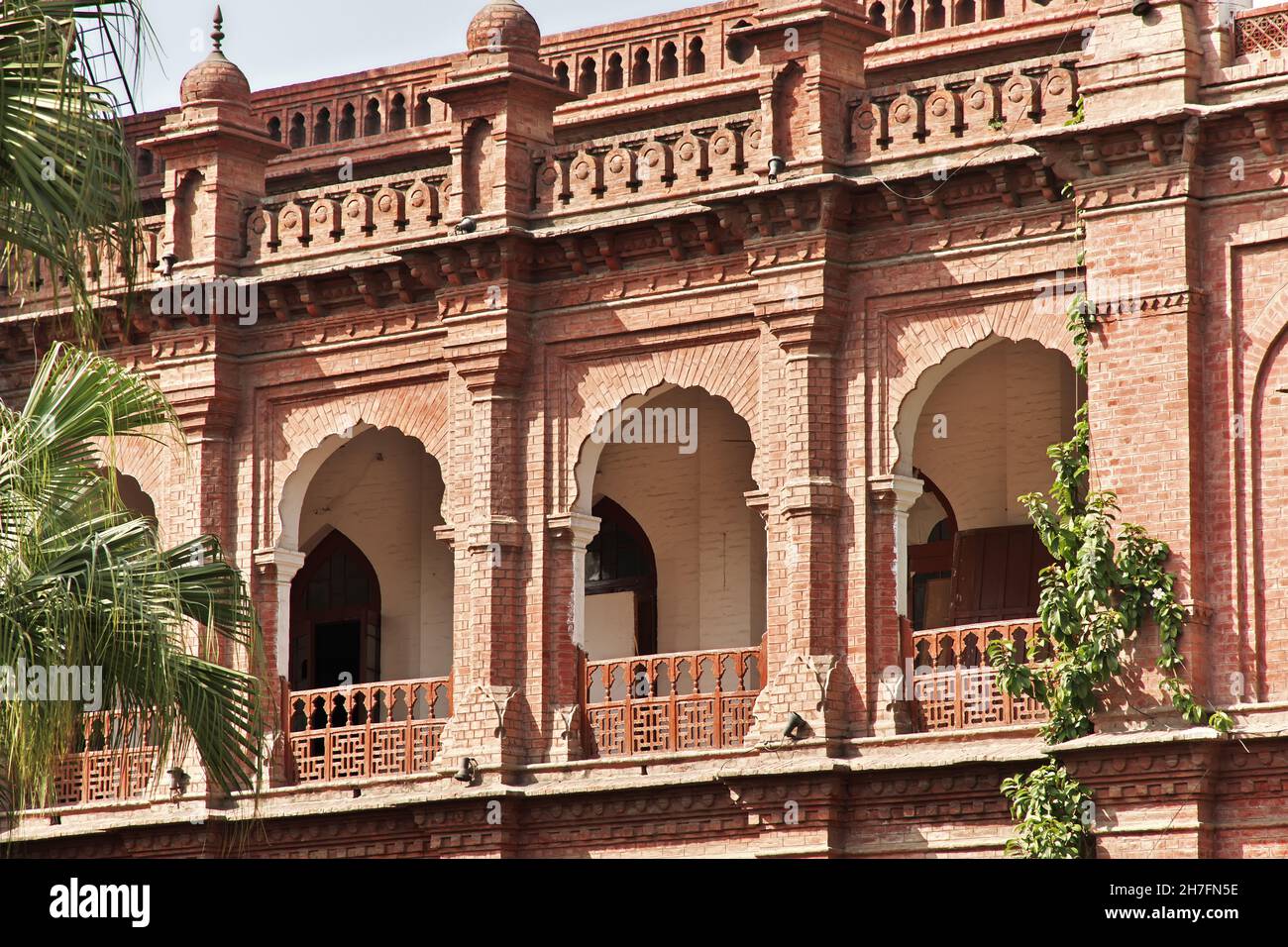 University building in Lahore, Punjab province, Pakistan Stock Photo ...