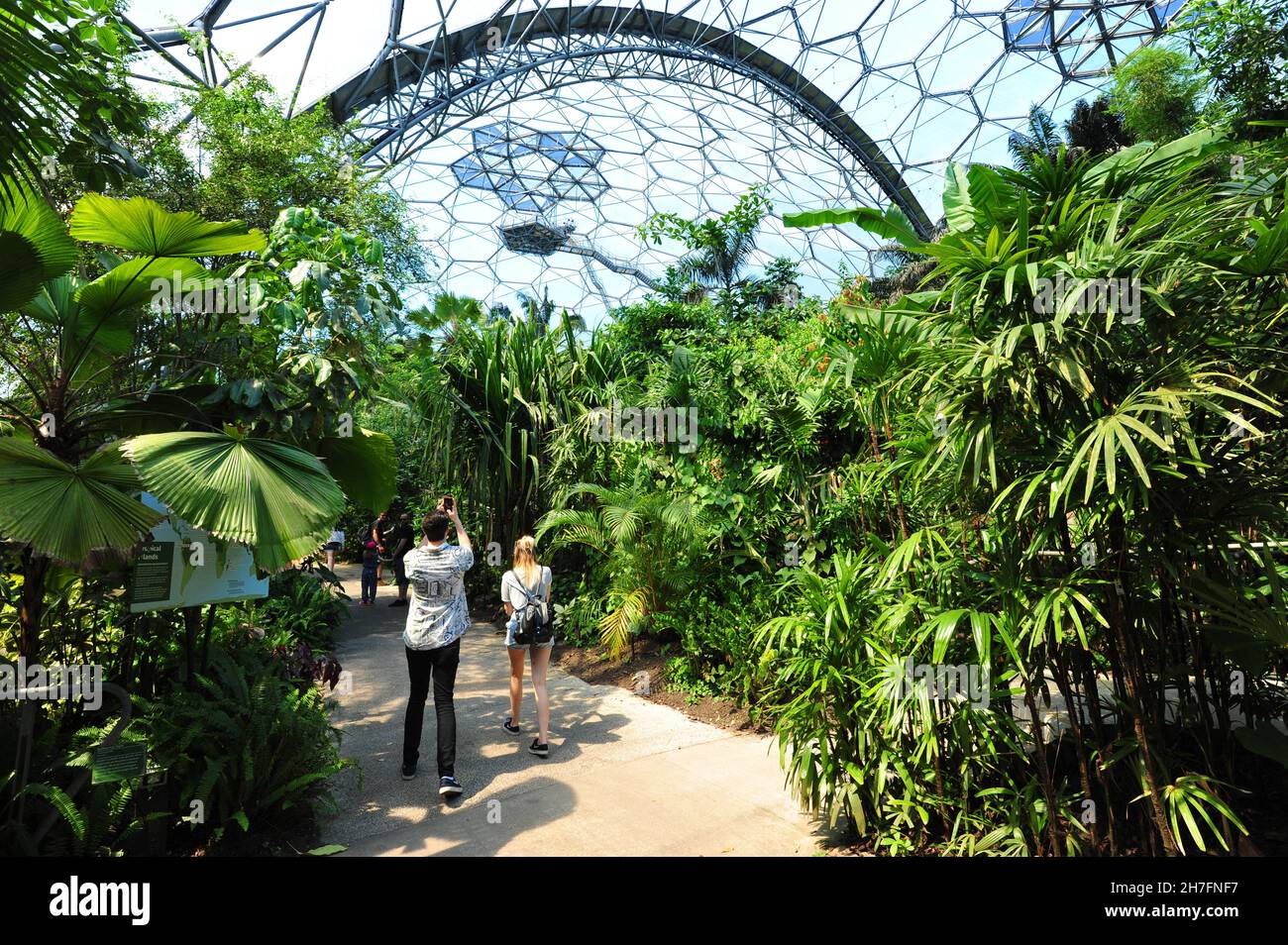 UNITED KINGDOM. ENGLAND. CORNWALLS. SAINT-AUSTELL. THE EDEN PROJECT HAS ...