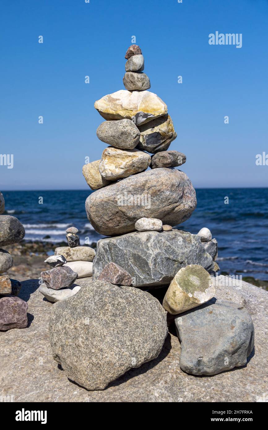Stack of stones on the beach Stock Photo - Alamy
