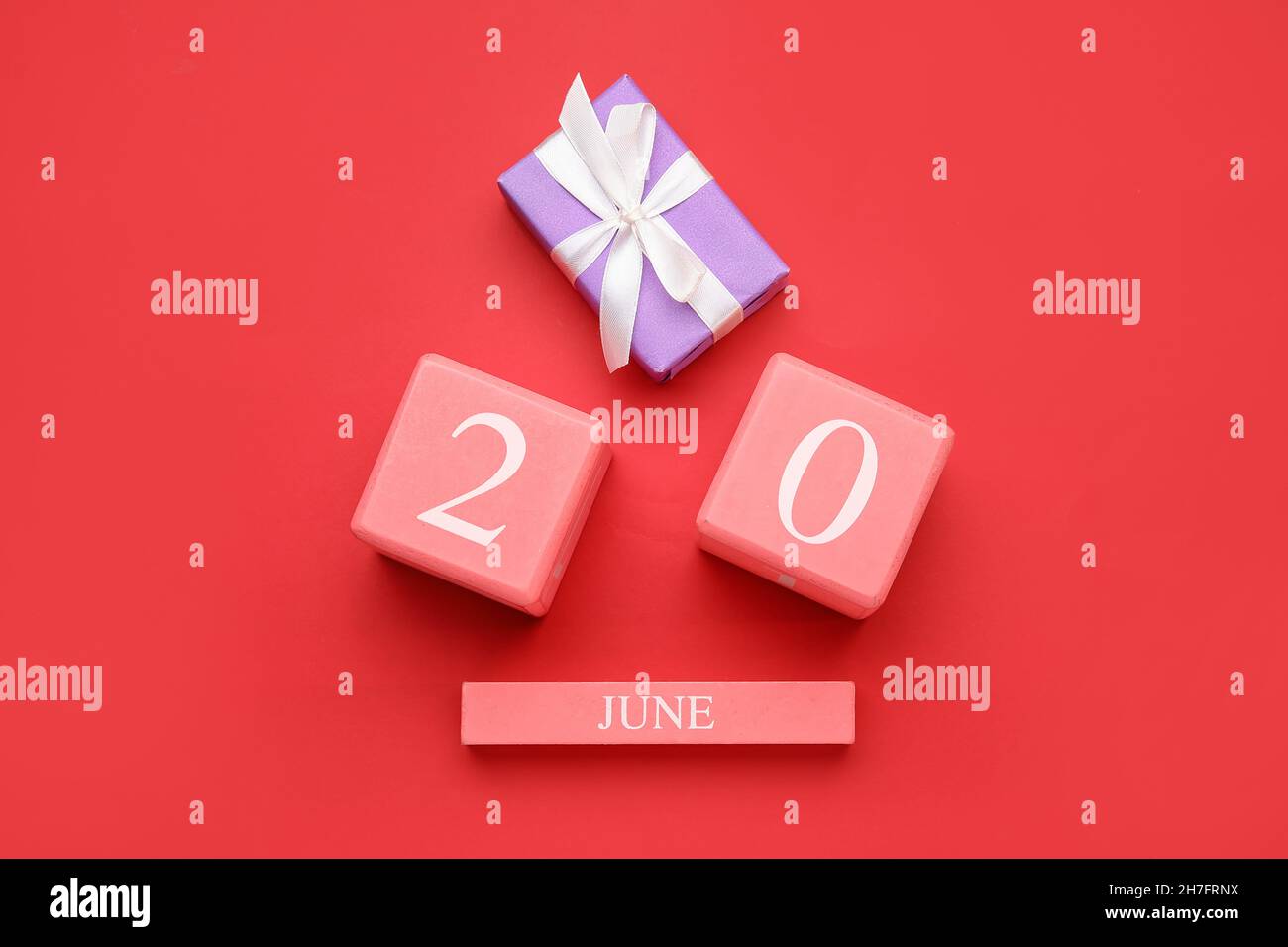 Cube calendar date earth hi-res stock photography and images - Alamy