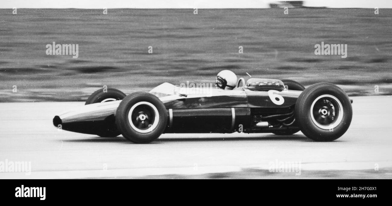 Bruce McLaren F1 International Trophy Silverstone 11th May 1963 Stock ...