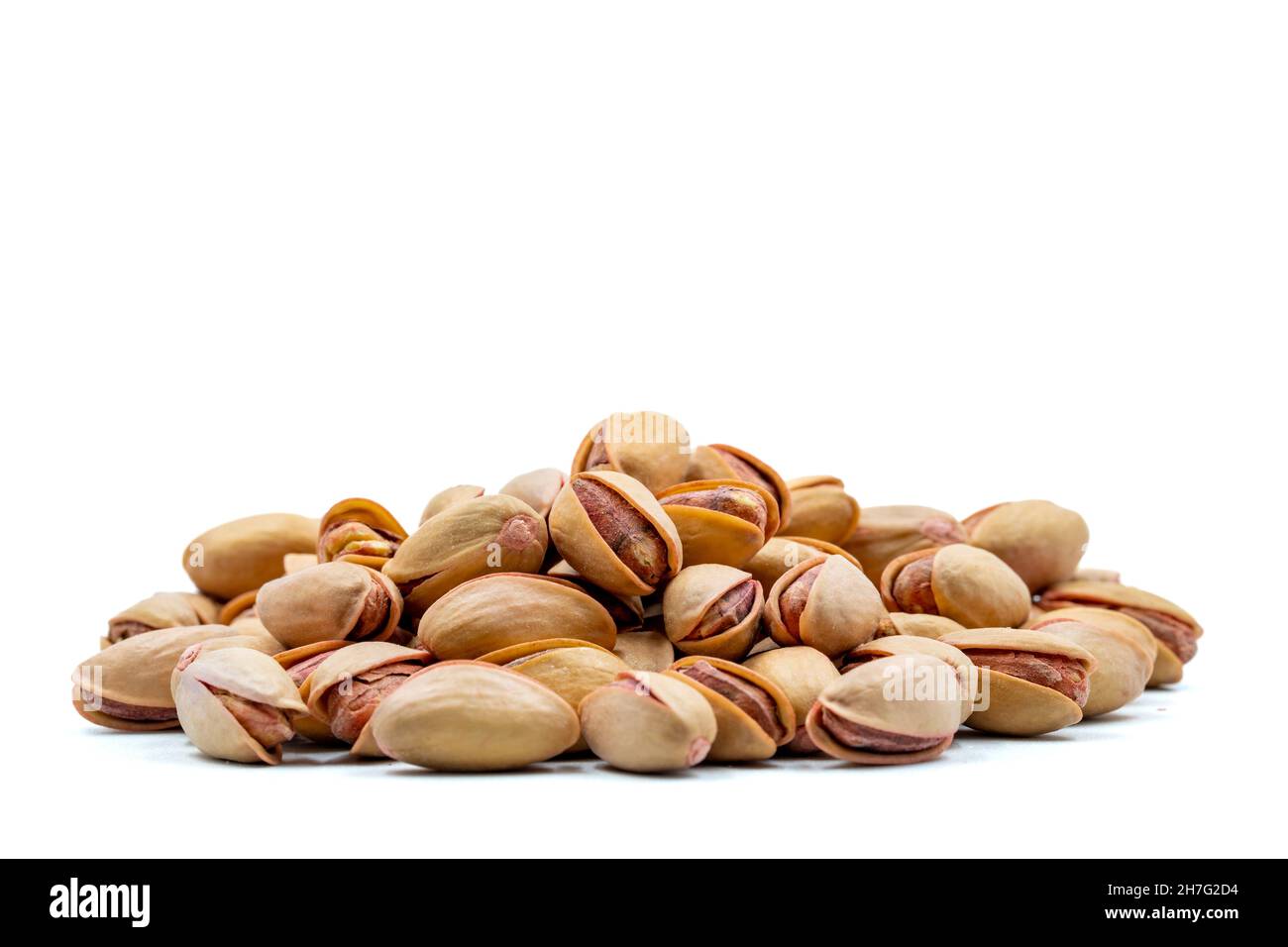 Pistachios isolated on white background. Snack fresh nuts. close up ...