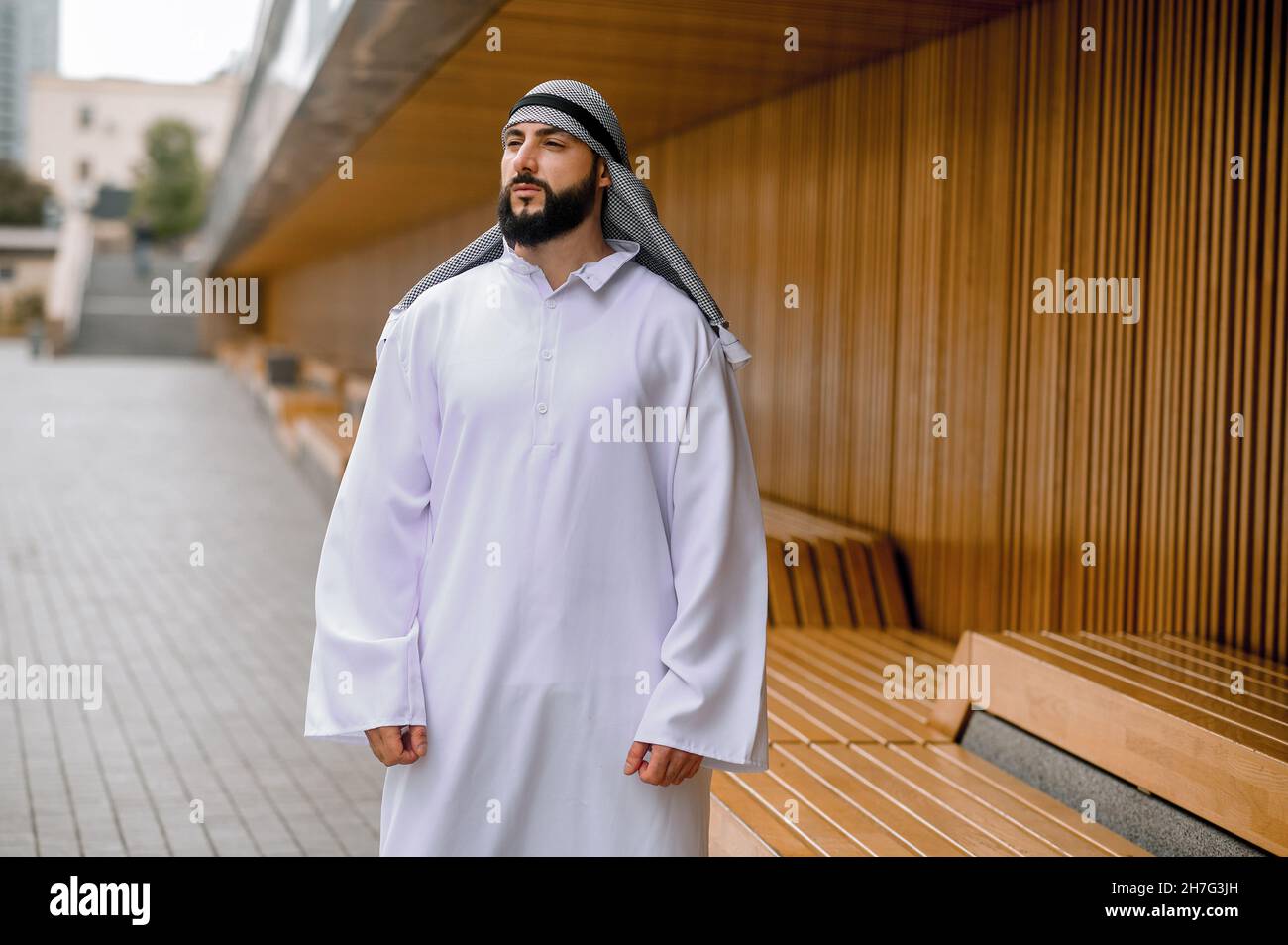 Middle Eastern Mens Clothing