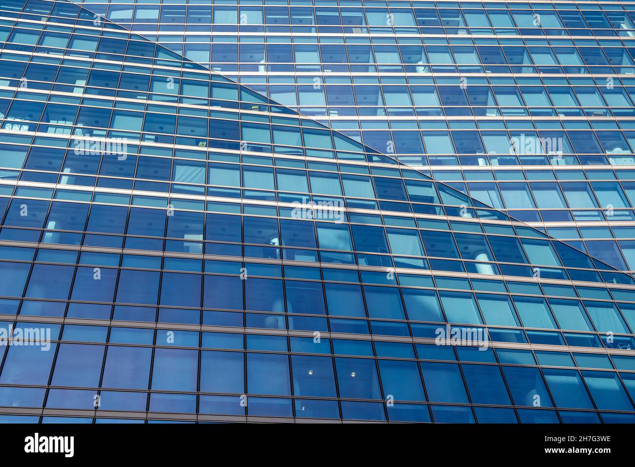 Asymmetric building hi-res stock photography and images - Alamy