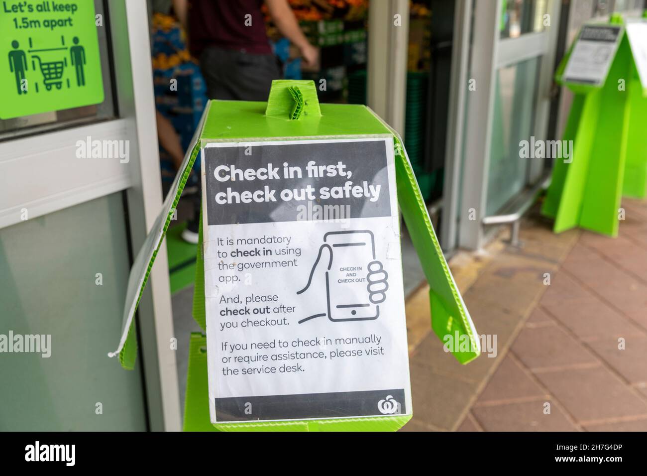 Australia supermarket asking customers to mandatory check in before ...