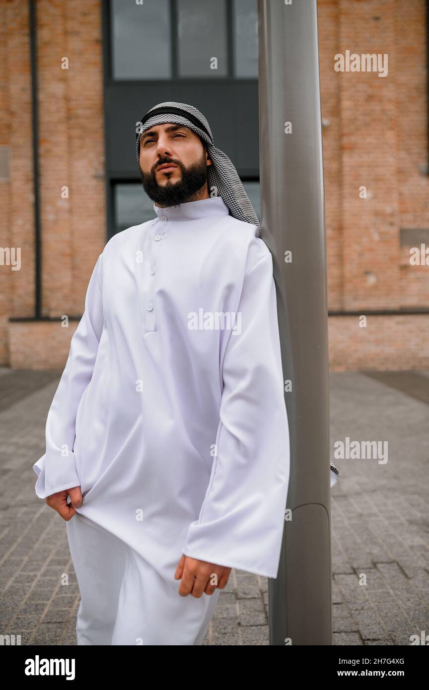 Bearded middle eastern hi-res stock photography and images - Alamy