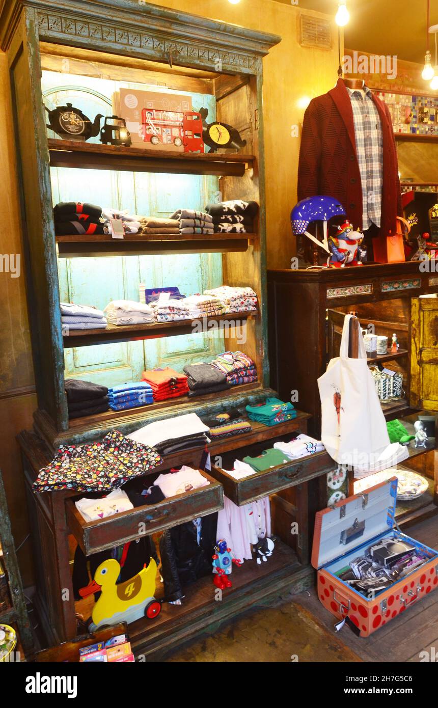 Paul smith shop interior hi-res stock photography and images - Alamy