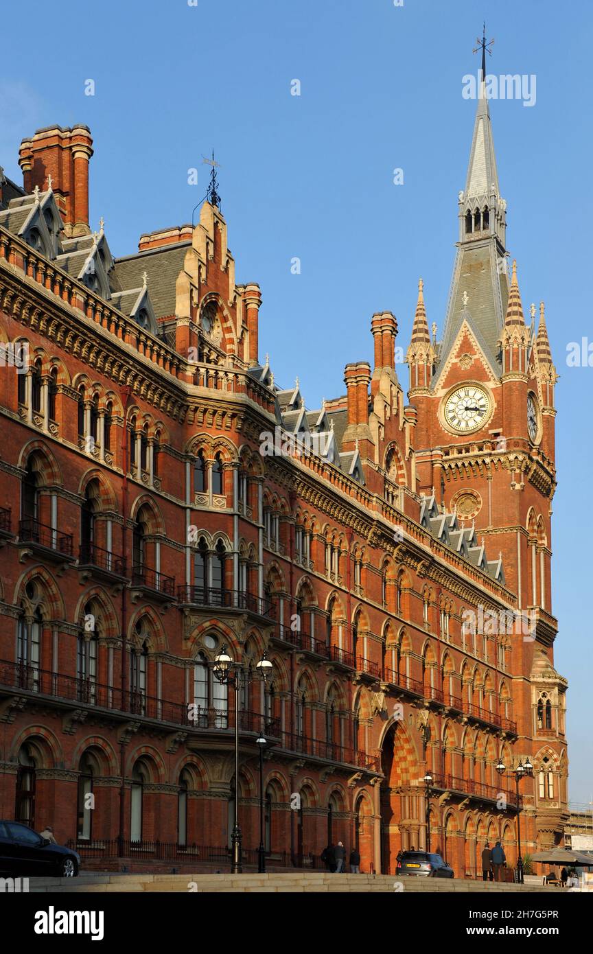 UNITED KINGDOM. ENGLAND. LONDON. HOTEL ST PANCRAS RENAISSANCE. THE ...