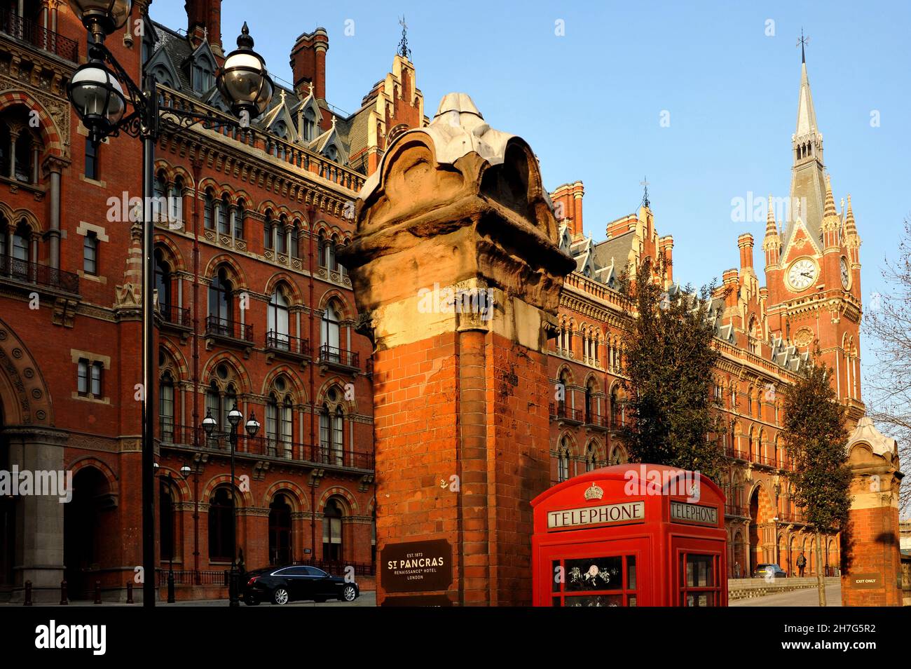 UNITED KINGDOM. ENGLAND. LONDON. HOTEL ST PANCRAS RENAISSANCE. THE ...