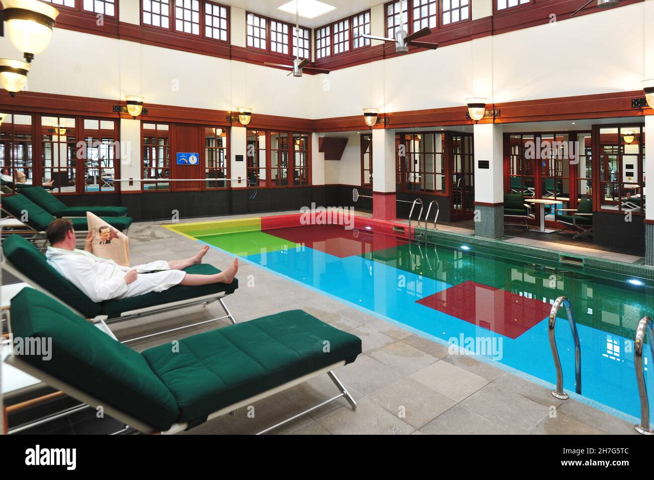 UK, LONDON. ON THE STRAND, THE LEGENDARY SAVOY HAS REOPENED LAST ...