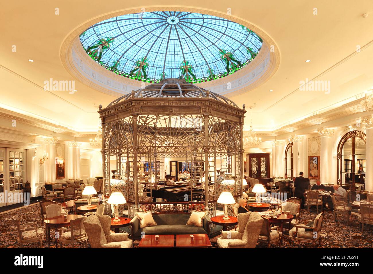 UK, LONDON. ON THE STRAND, THE LEGENDARY SAVOY HAS REOPENED LAST ...