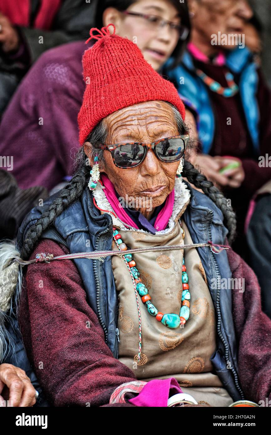 Strong woman india hi-res stock photography and images - Alamy