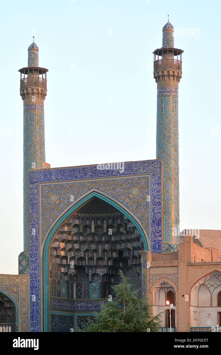 IRAN. ISPAHAN ESFAHAN. EMAM SQUARE. THE ENTRANCE WITH THE TWO MINARETS ...
