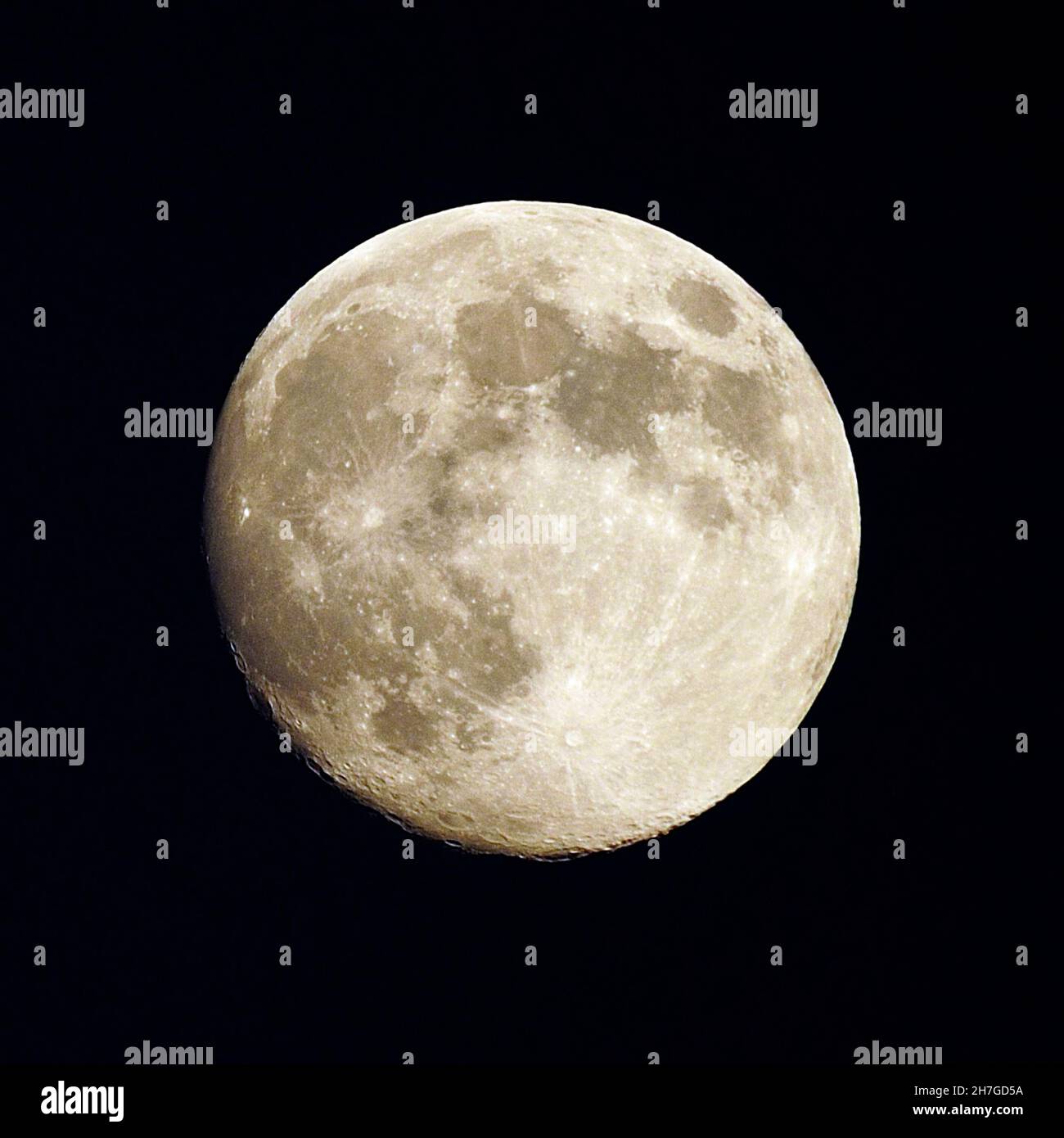 Full moon in a clear sky - Night photography Stock Photo - Alamy