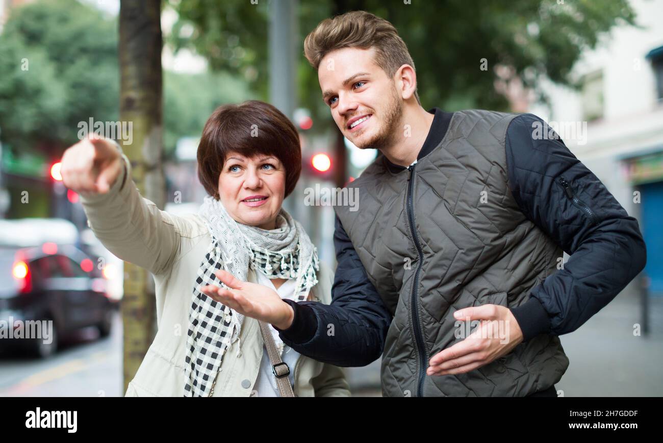 Ask directions map hi-res stock photography and images - Alamy