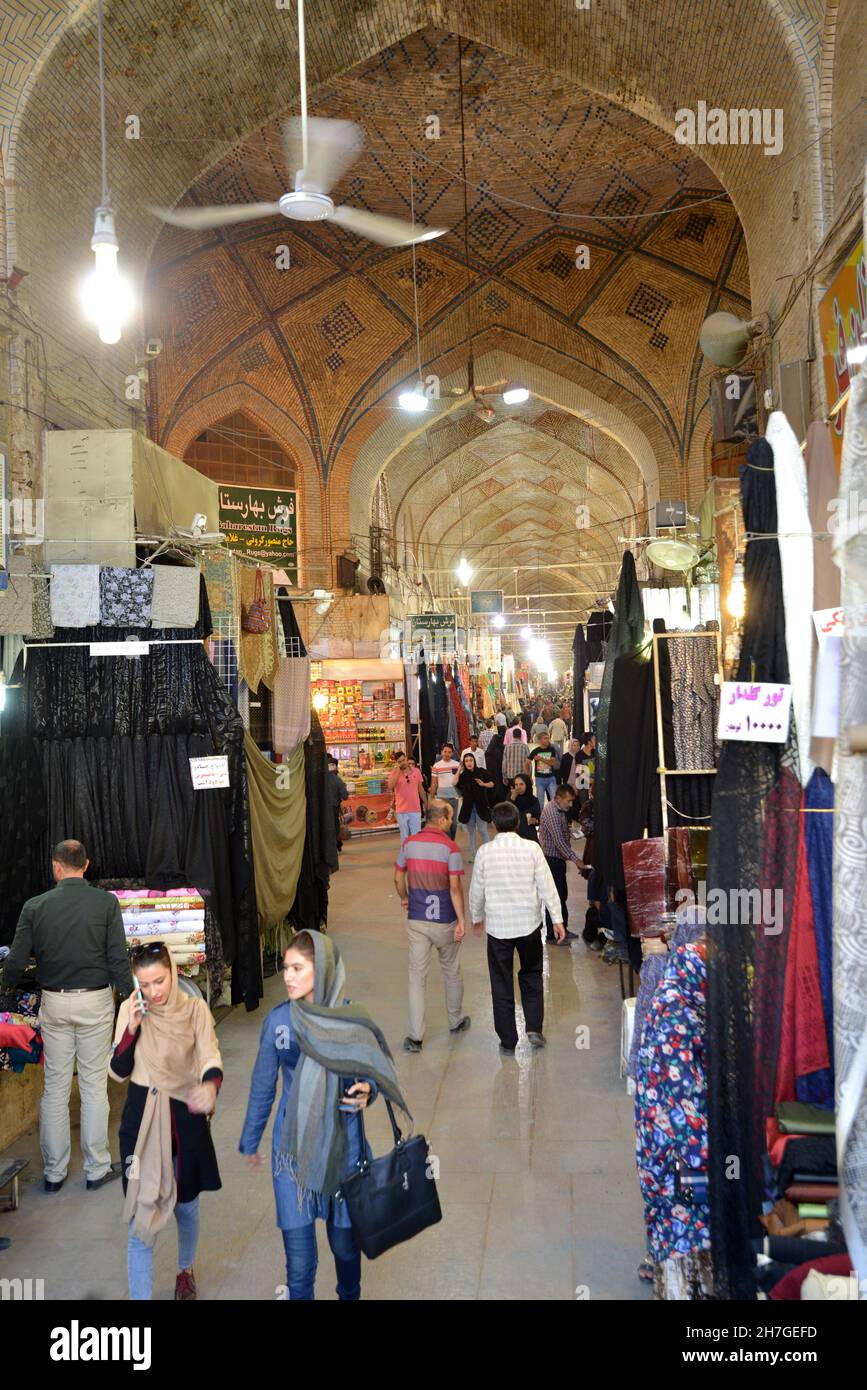 IRAN. SHIRAZ. THE GREAT BAZAAR OF VAKIL WAS FIRST BUILT DURING THE XITH ...