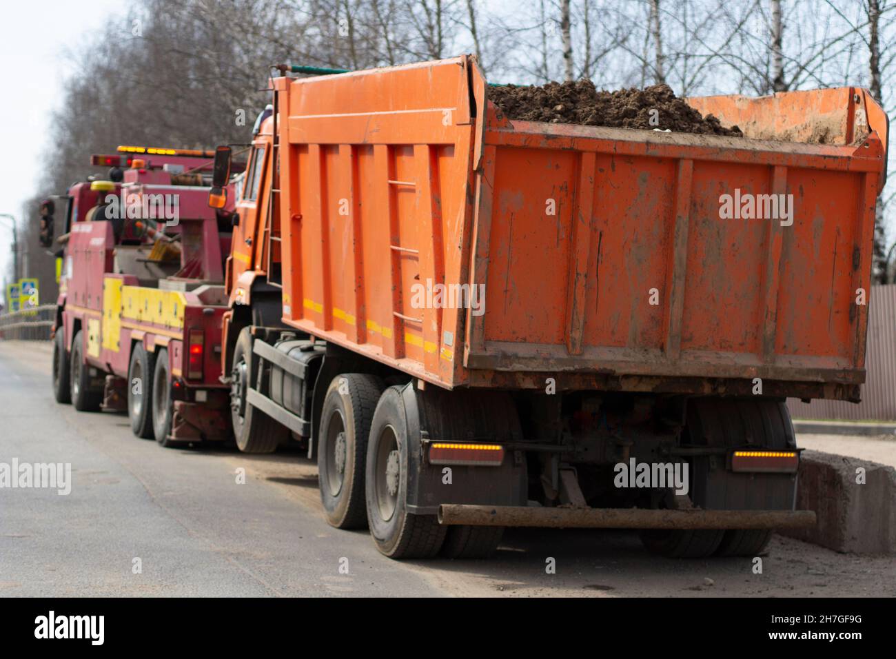 The truck broke down. A truck with a body for the ground. Construction ...