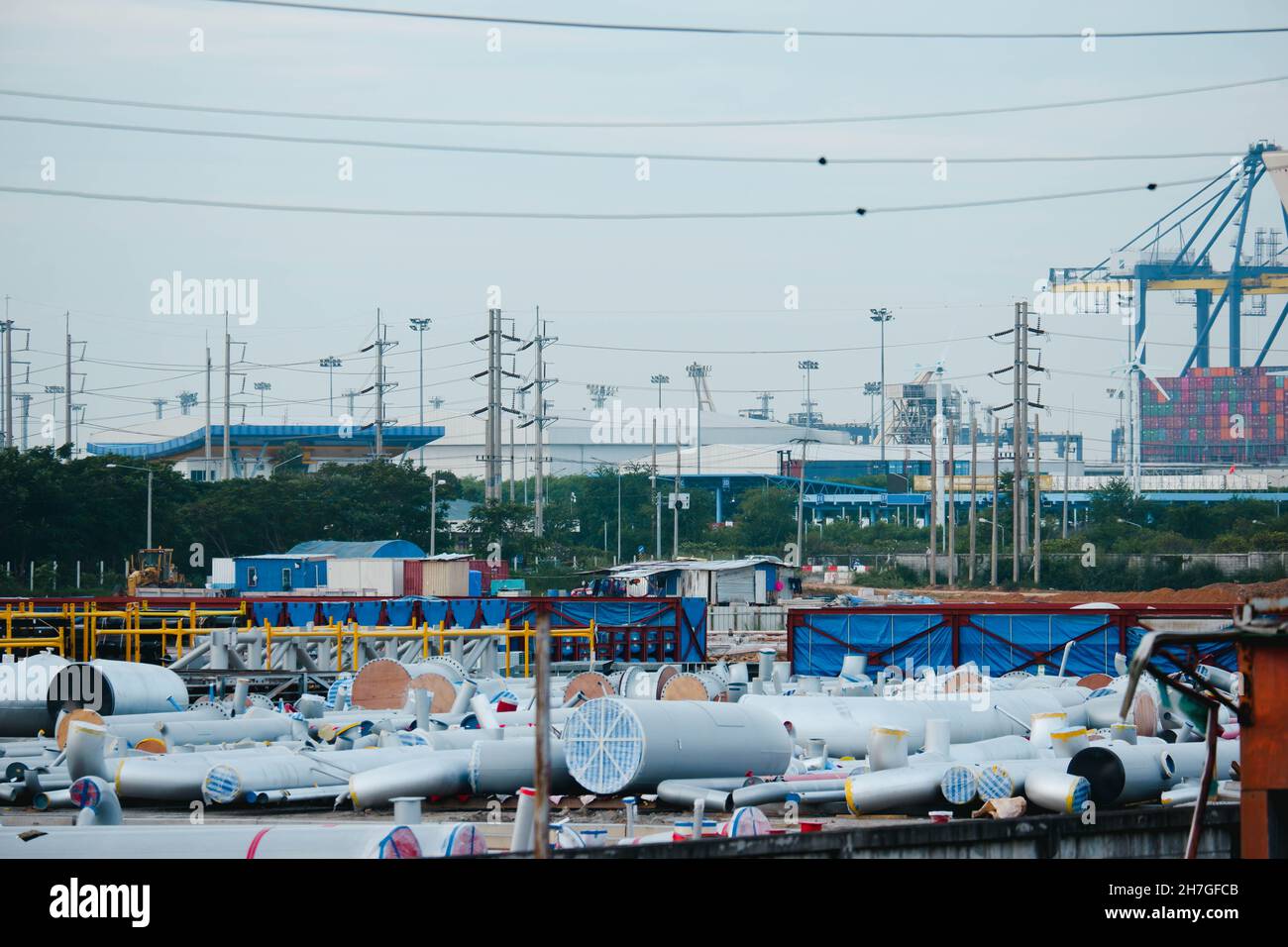 Moving assembly line hi-res stock photography and images - Alamy