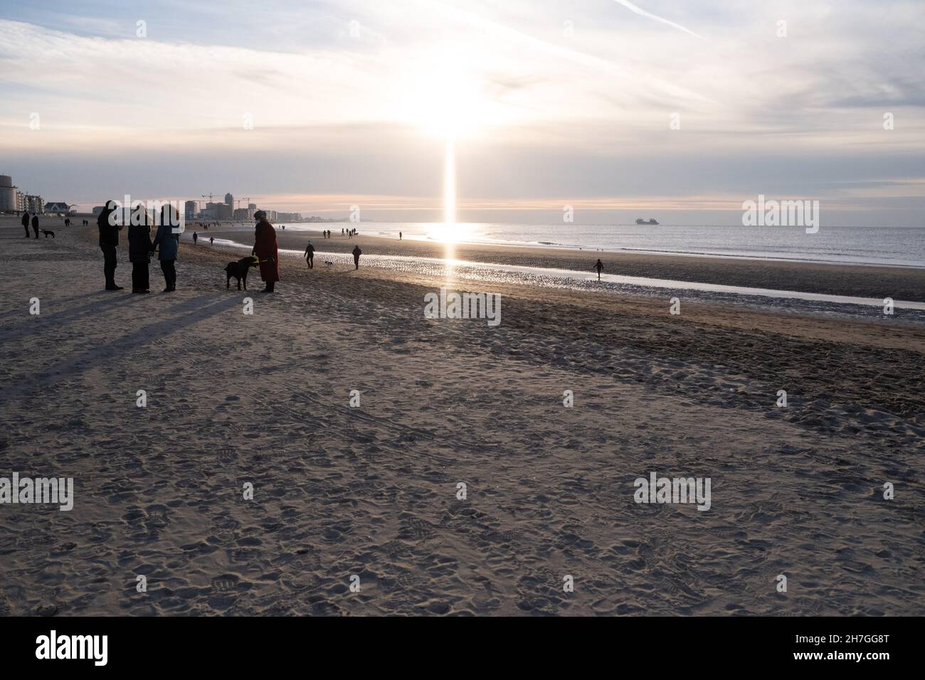 Beach flandre belgium hi-res stock photography and images - Alamy