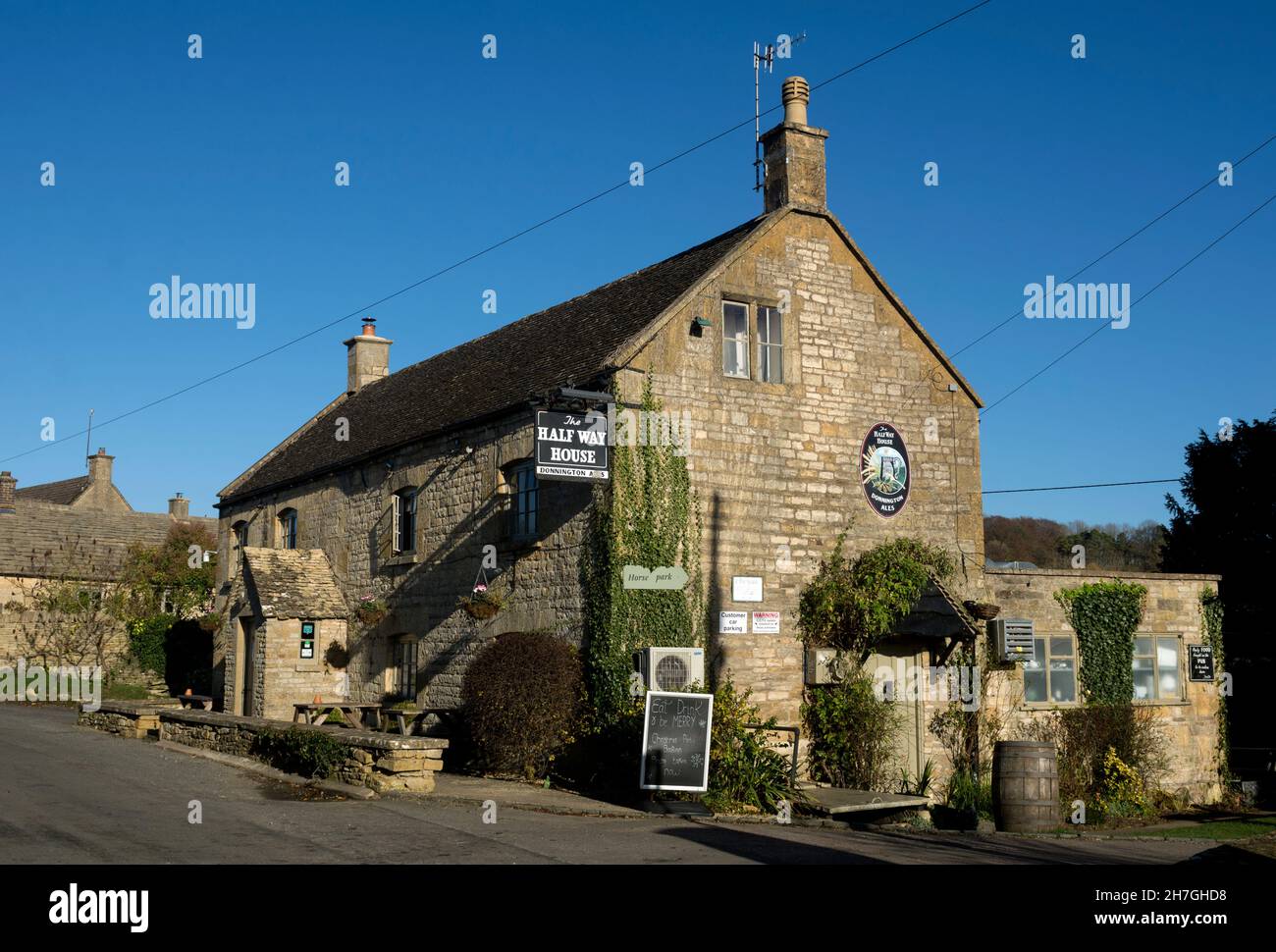 Half Way House pub, Kineton, Gloucestershire, England, UK Stock Photo ...