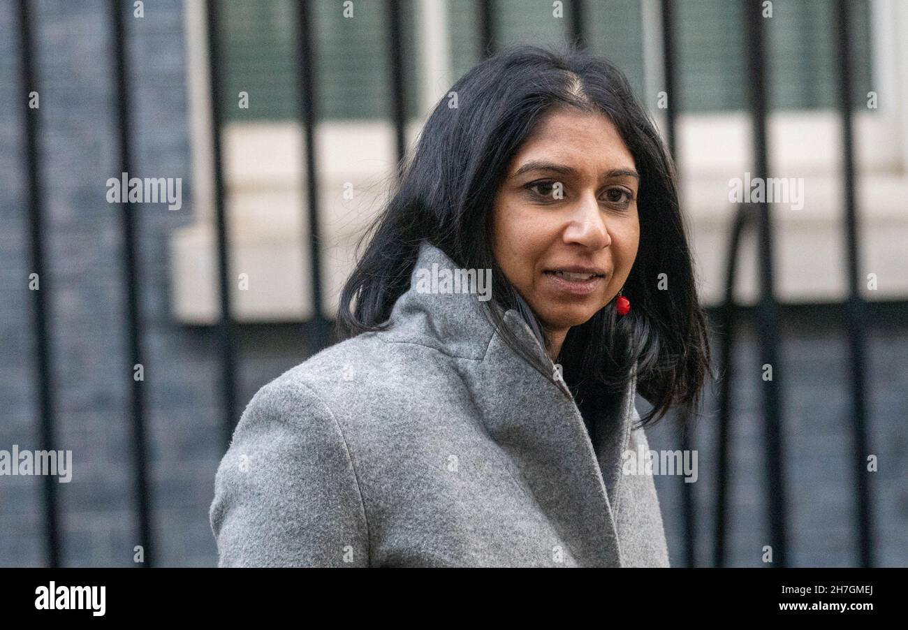 London, UK. 23rd Nov, 2021. Suella Braverman, Attorney General, leaves ...