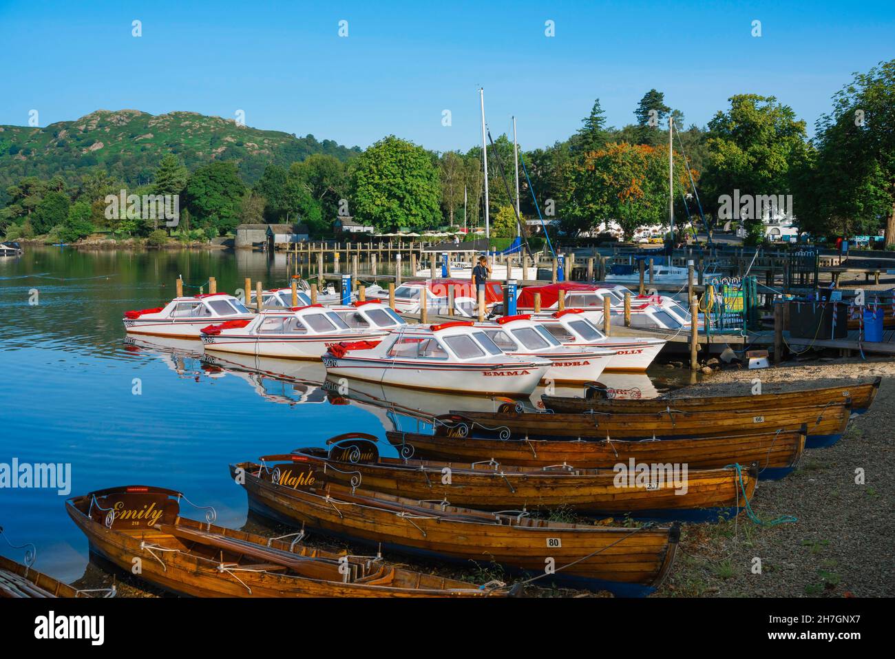 Waterhead, view in summer of pleasure boats moored in Waterhead, a ...