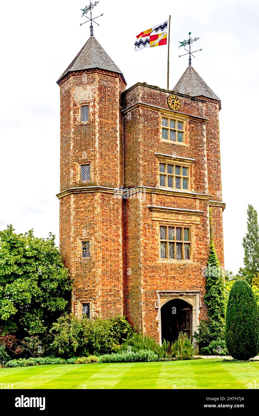 House and Garden at Sissinghurst, Creation of Vita Sackville-West and ...