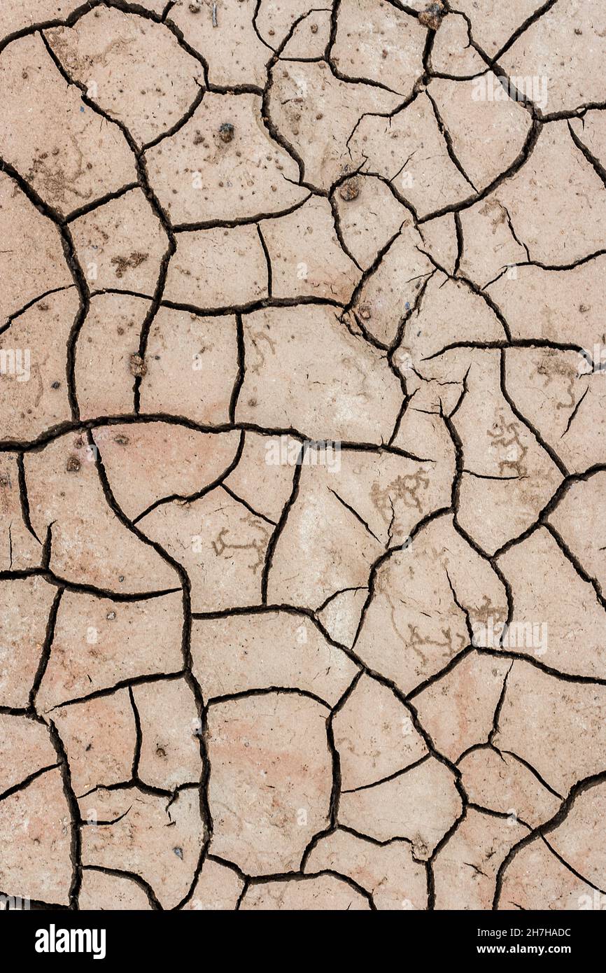 cracked earth texture background Stock Photo - Alamy