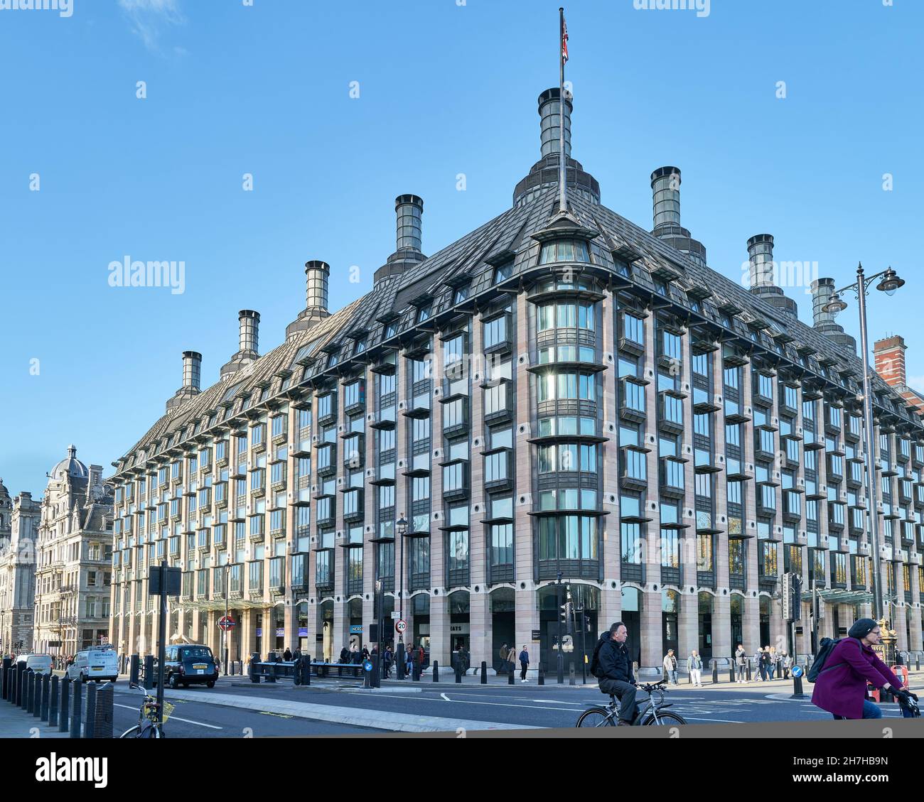 Parliament offices hi-res stock photography and images - Alamy
