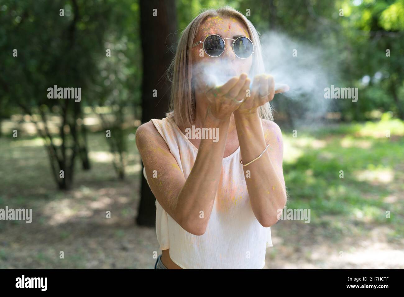 Powder paint festival hi-res stock photography and images - Alamy