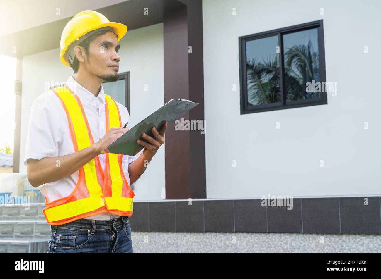 Engineer inspection at home real estate Stock Photo - Alamy