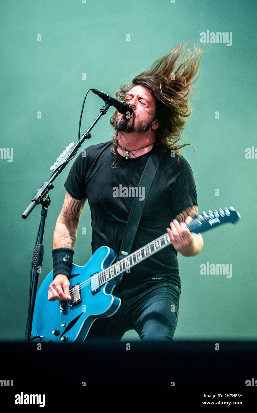 LONDON, LONDON STADIUM, JUNE 23RD 2018: Dave Grohl, guitarist, singer ...