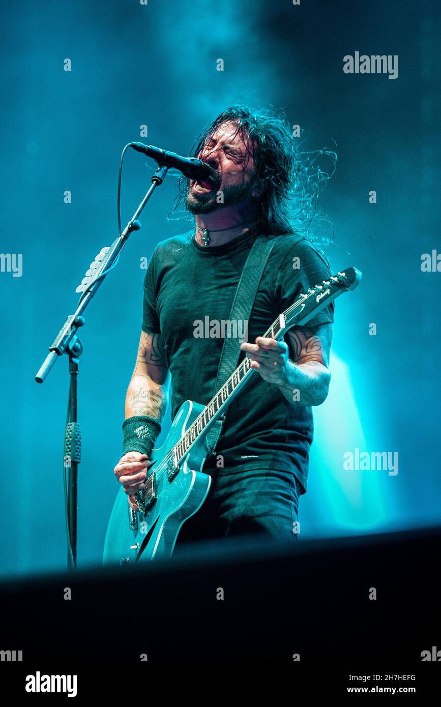 Dave Grohl Portrait High Resolution Stock Photography and Images - Alamy