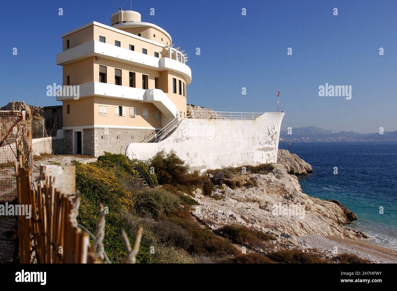 BOUCHES-DU-RHONE (13). MARSEILLE. FRIOUL ARCHIPELAGO. ISLAND OF ...