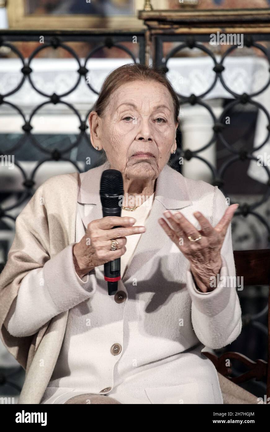 Edith bruch hi-res stock photography and images - Alamy