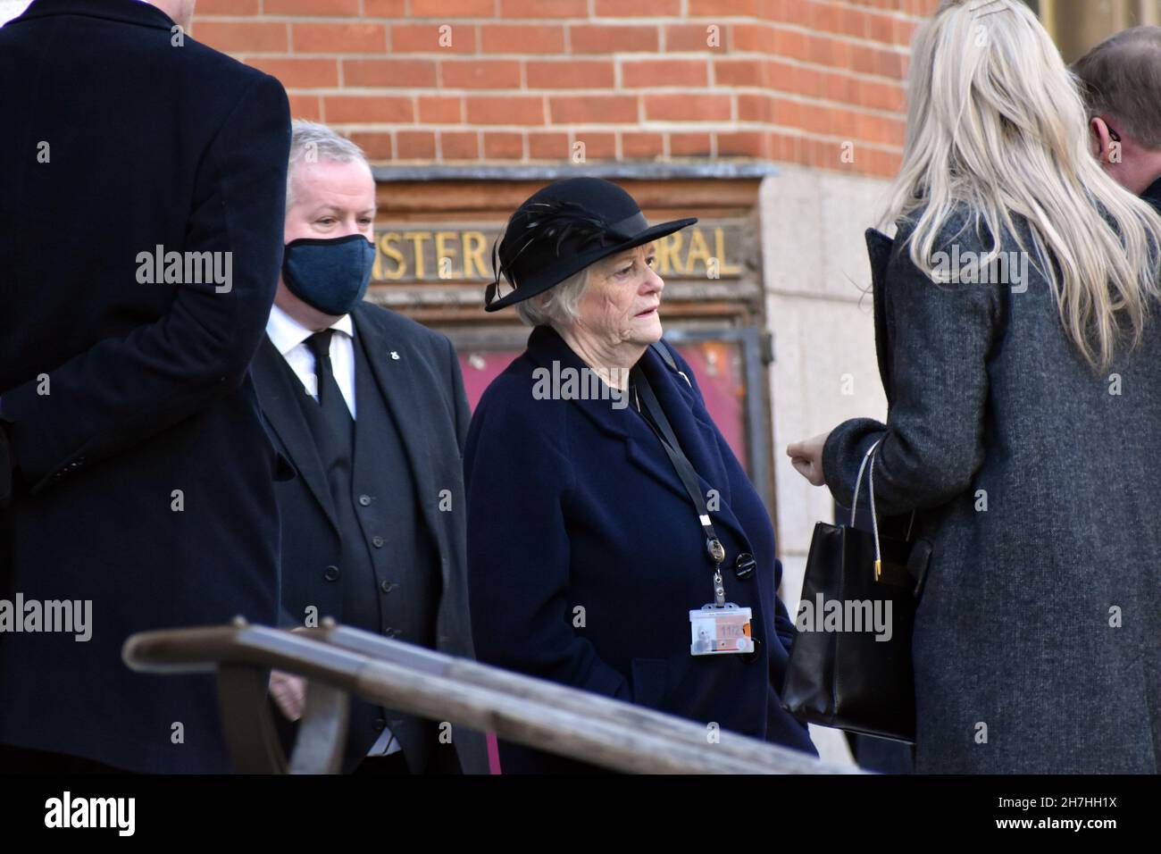 Ann widdecombe mp hi-res stock photography and images - Alamy