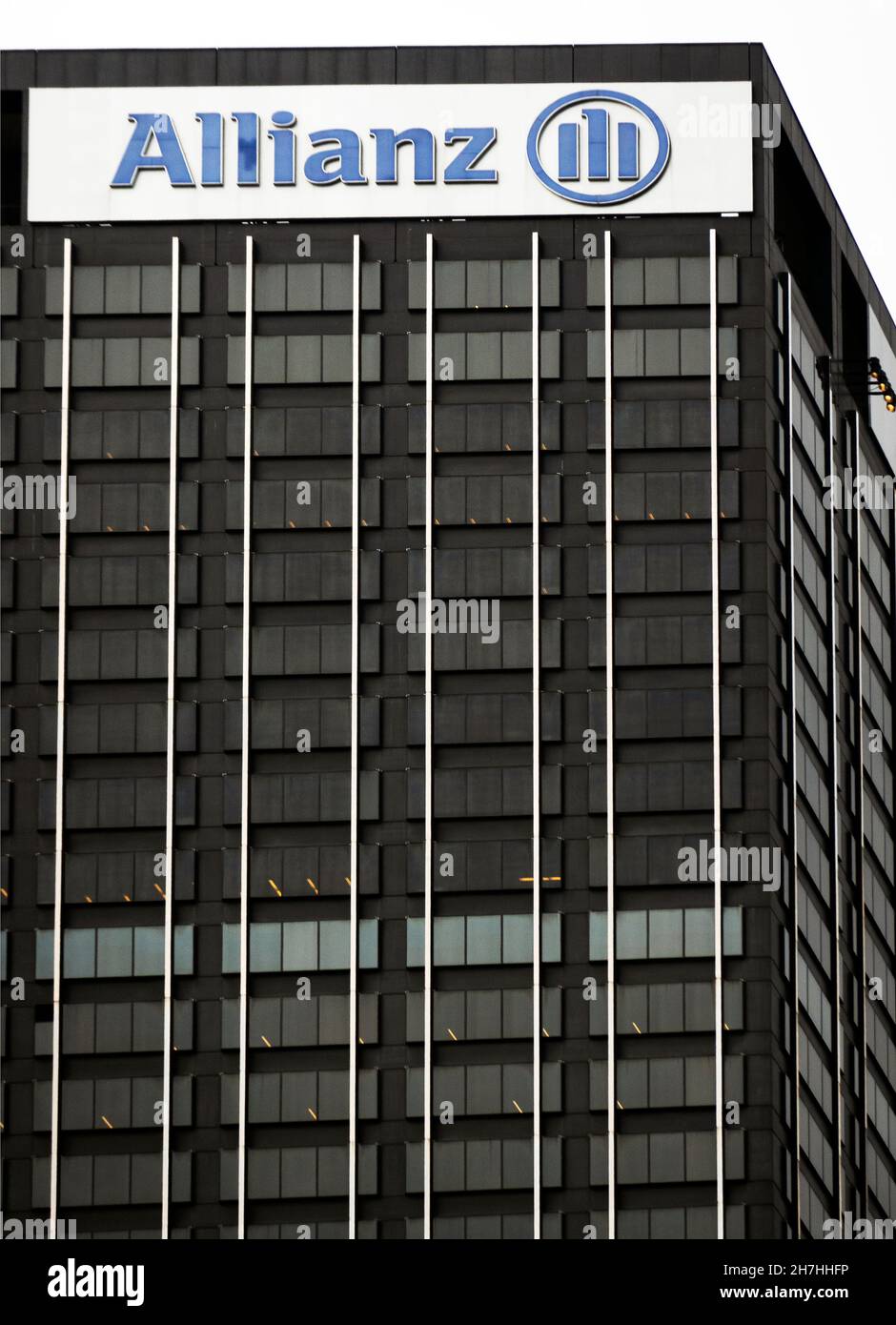 Allianz logo hi-res stock photography and images - Alamy