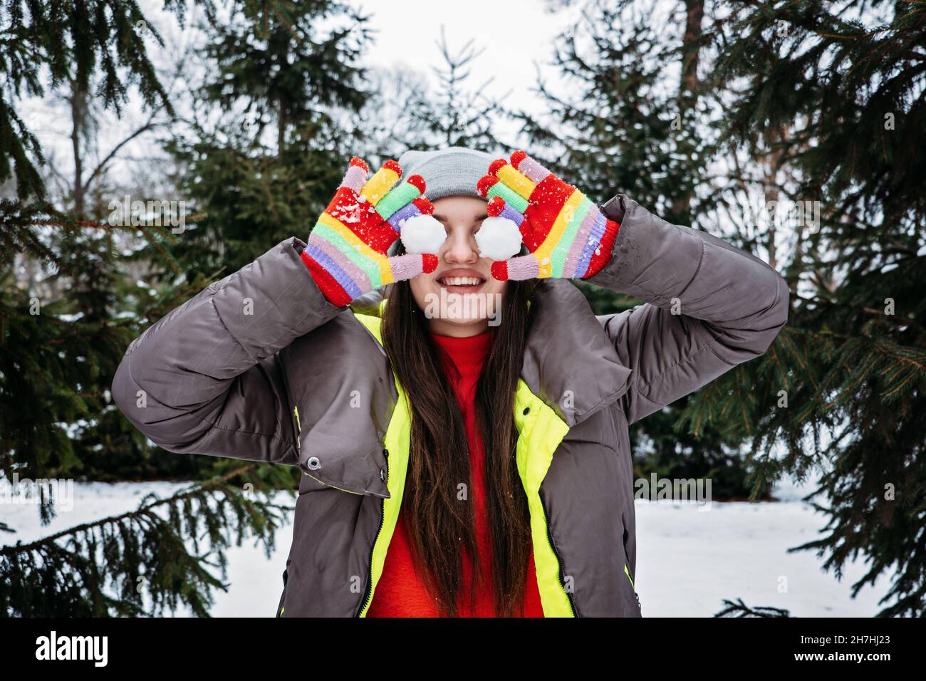 Outdoor activities for happy winter holidays. Winter Bucket List, Fun ...